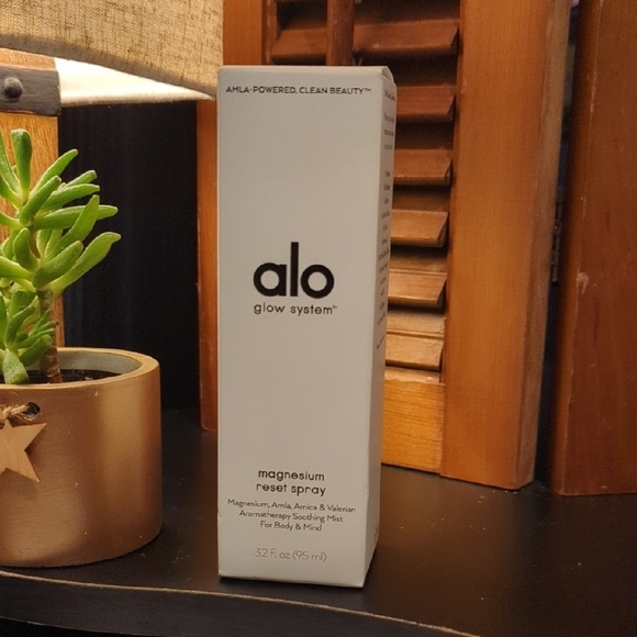 Alo Glow System | Skincare | Alo Glow System Magnesium Reset Spray Sore ...